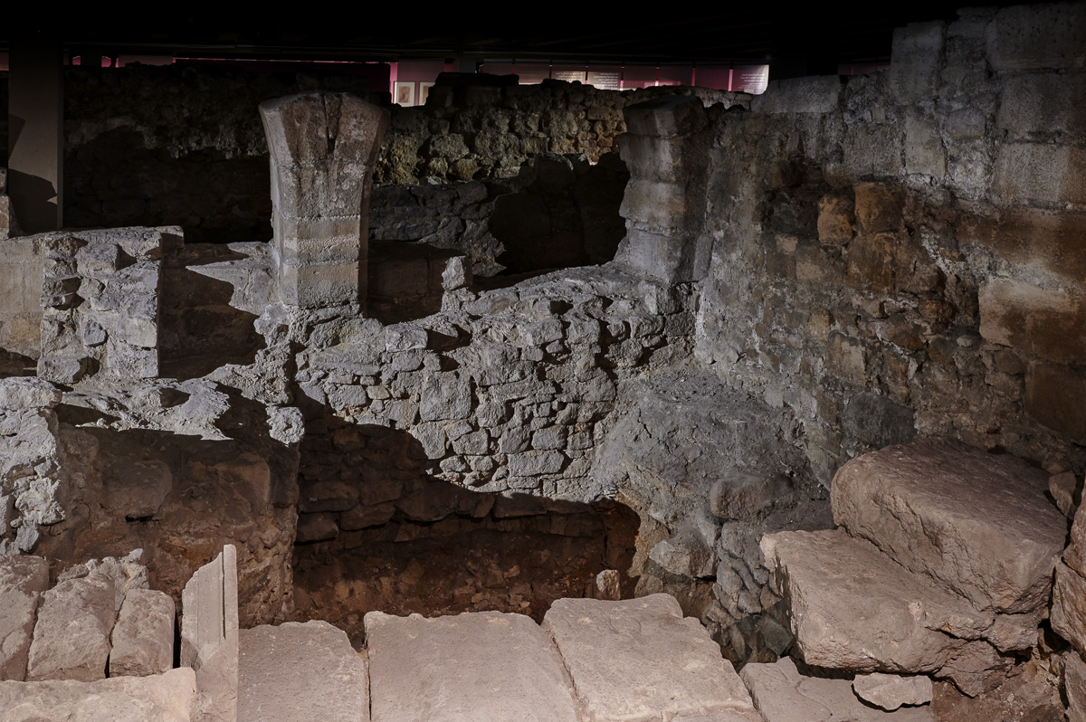 La Crypte archéologique rouvre au public - Ville de Paris