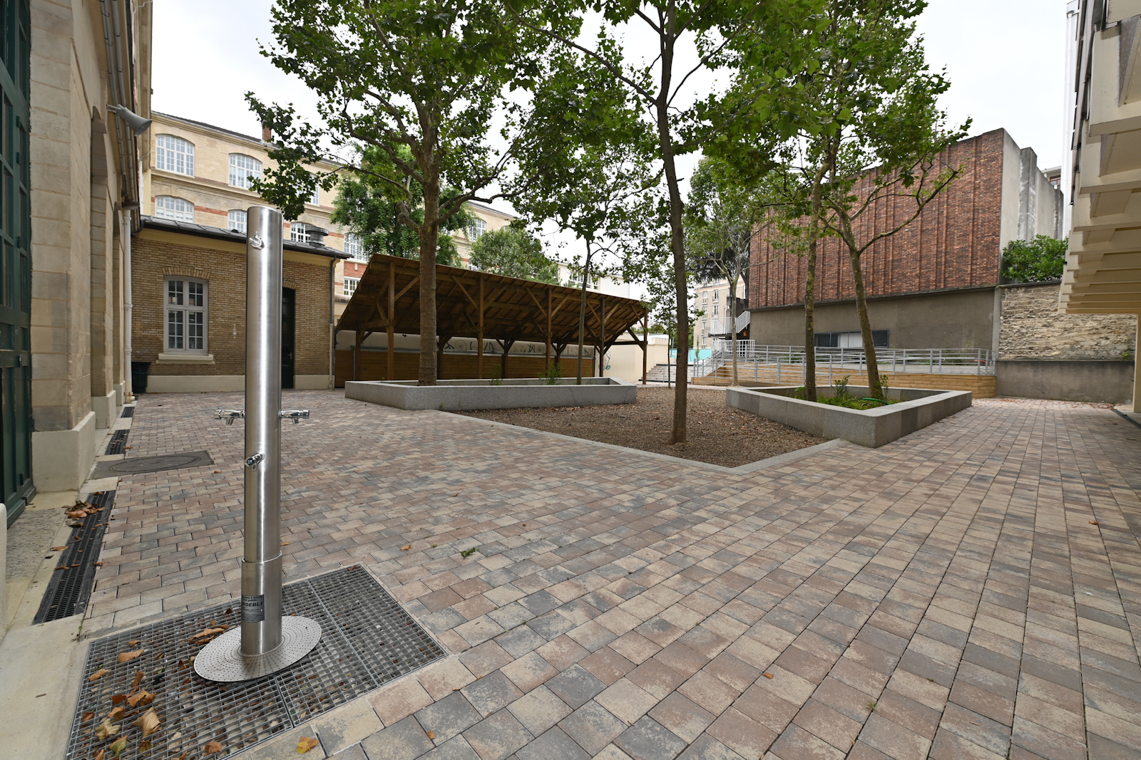 Les cours Oasis - Ville de Paris