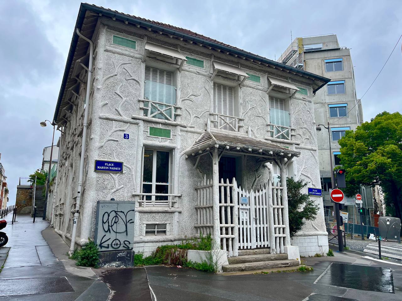 Il était une fois le 20e… Un chalet suisse place - Mairie du 20ᵉ