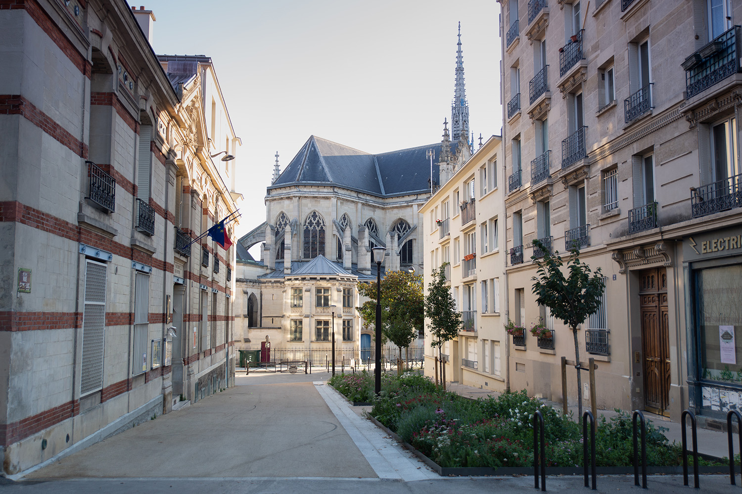Rues aux écoles : la piétonnisation continue - Mairie du 18ᵉ