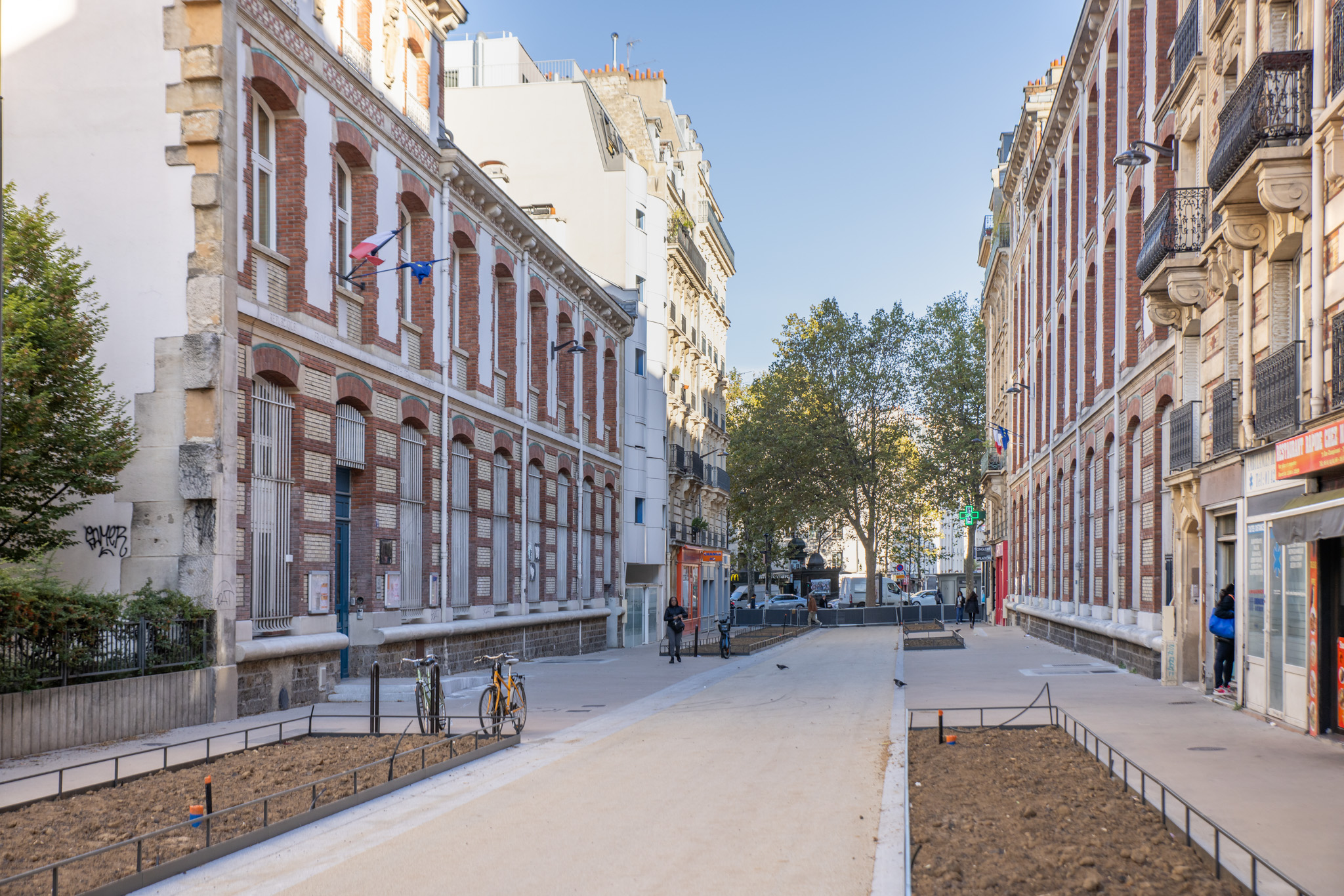 Rues aux écoles : la piétonnisation continue - Mairie du 18ᵉ