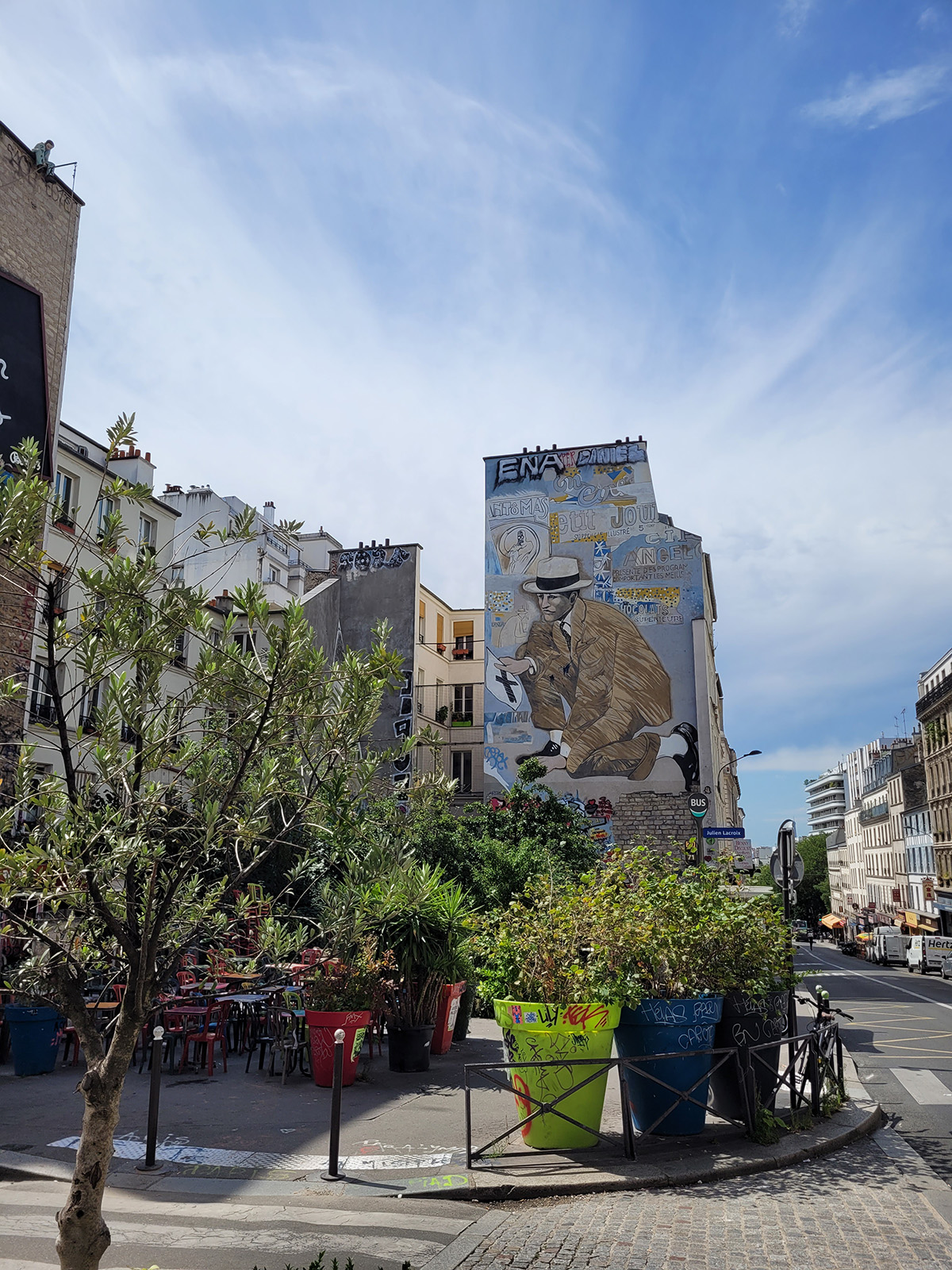 Il était une fois le 20e… La place Fréhel, une galerie - Mairie du 20ᵉ