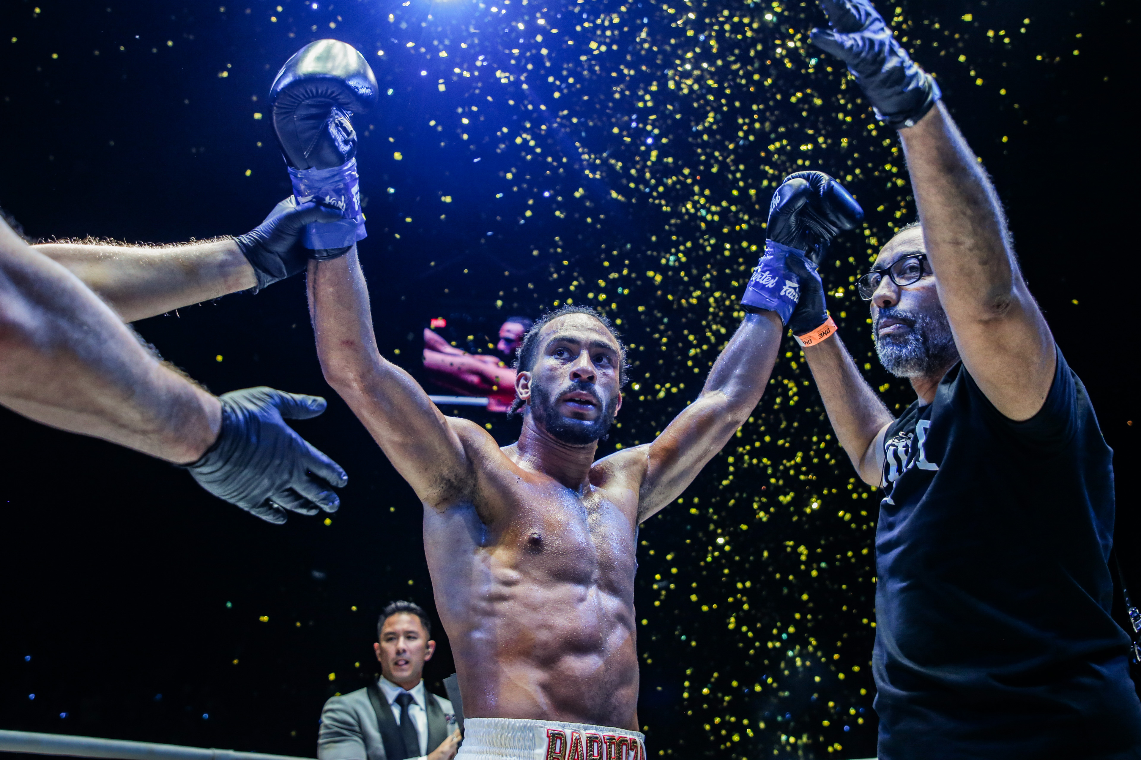 Un enfant du 20e champion du monde de kick boxing - Mairie du 20ᵉ