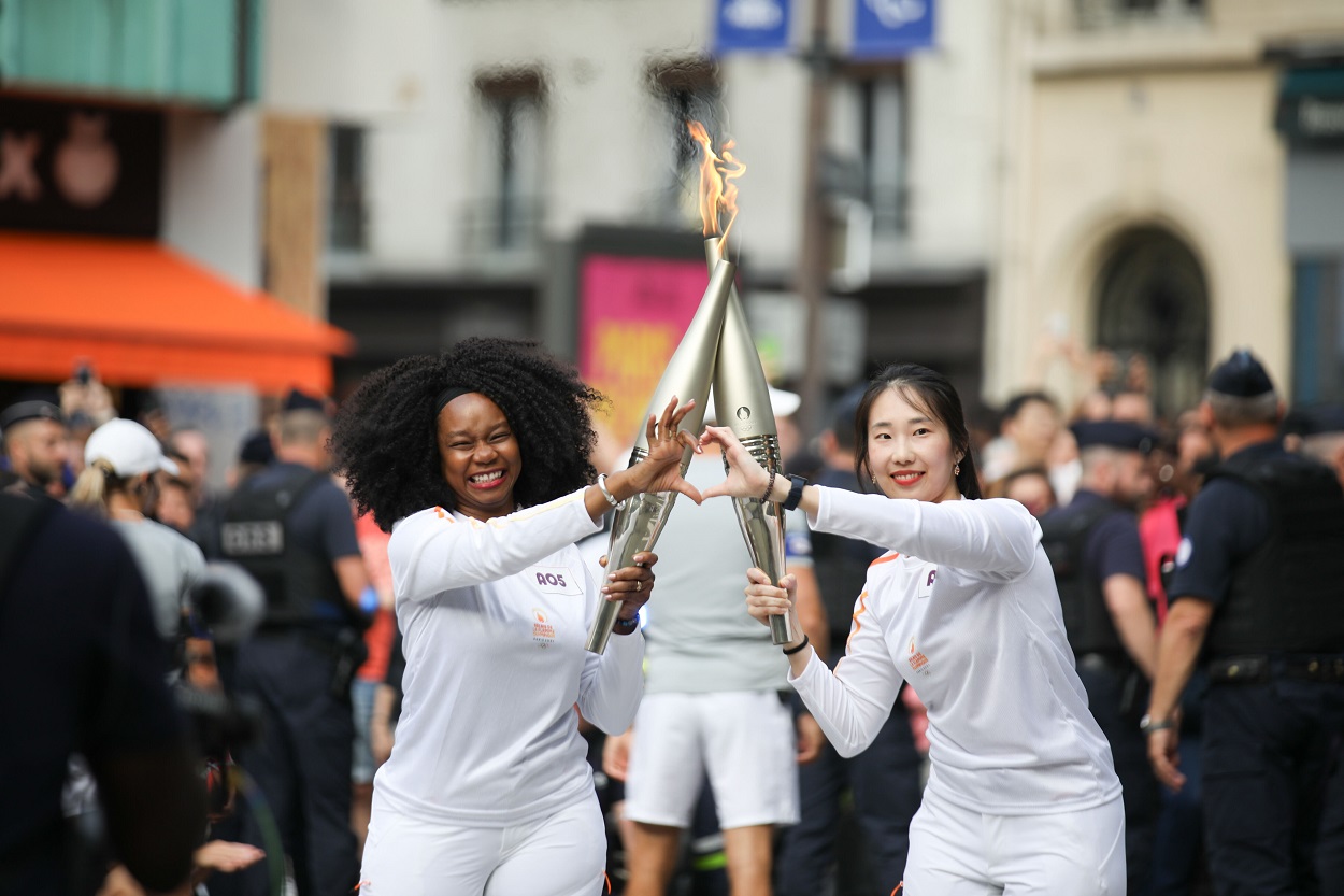 The Olympic flame in Paris: "The relay is really - Ville de Paris