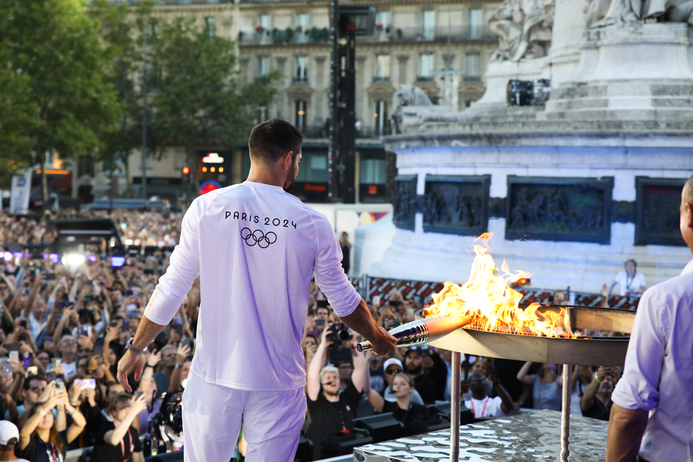 The Olympic Torch in Paris on July 15 was "a - Ville de Paris