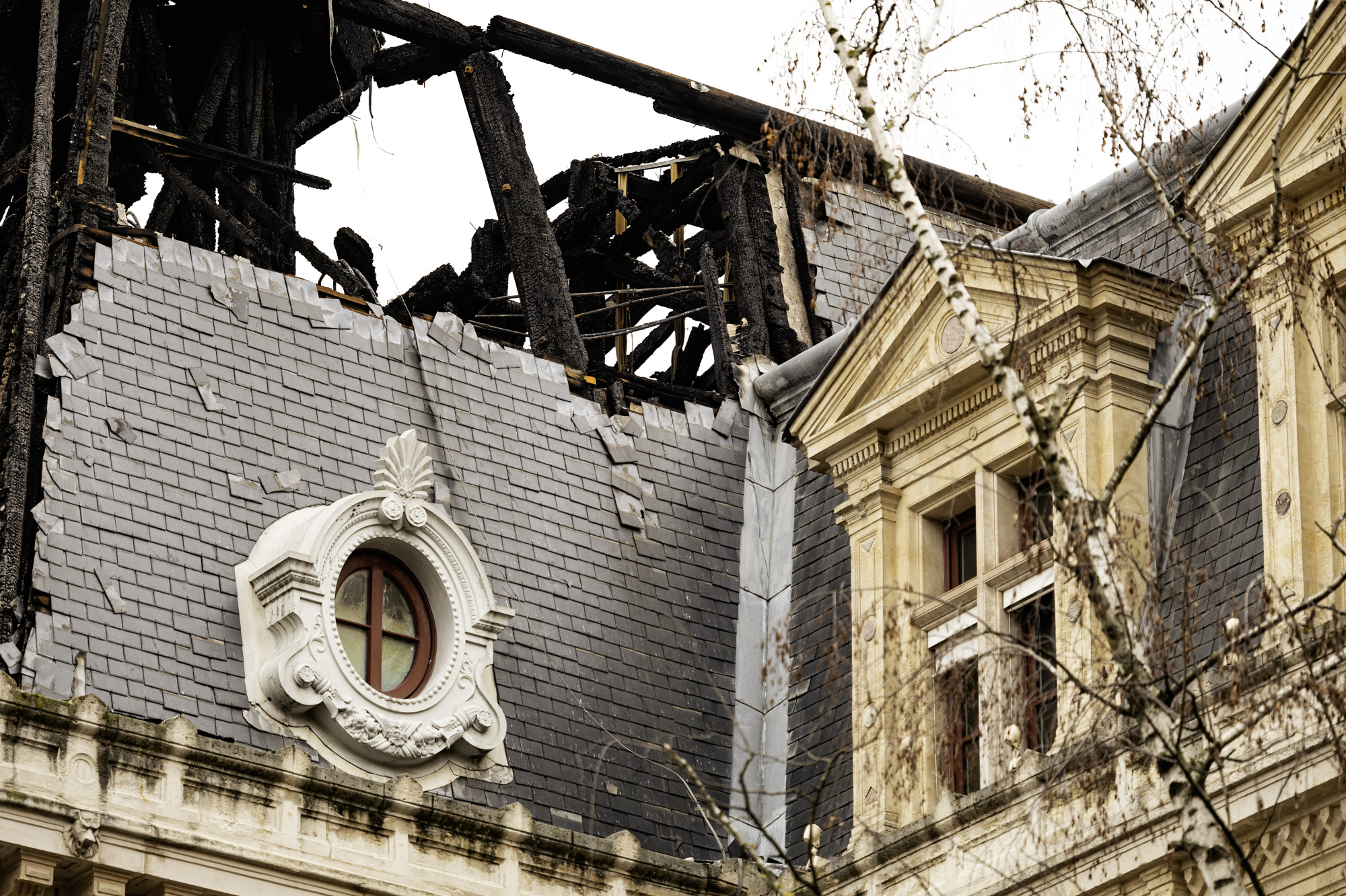 Fermeture de la mairie du 12e suite à l’incendie - Ville de Paris